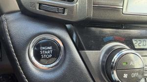 Grey Toyota RAV4 2015 in Marijampole, with an engine capacity of 2.20 L and mileage of 188 thousand km for 14650 €, photo 36 on AUTOMOTO.COM.LV