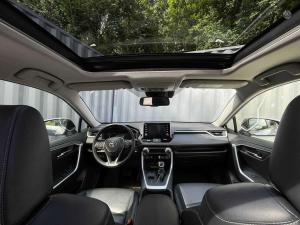 Pelēks Toyota RAV4 2019 Viļņa, ar dzinēja tilpumu 2.49 L un nobraukumu 151 tūkst. km par 22000 €, foto 13 vietnē AUTOMOTO.COM.LV