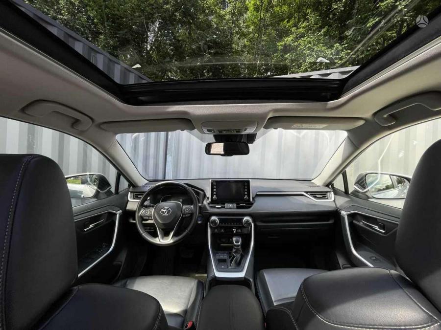 Pelēks Toyota RAV4 2019 Viļņa, ar dzinēja tilpumu 2.49 L un nobraukumu 151 tūkst. km par 22000 €, foto 13 vietnē AUTOMOTO.COM.LV