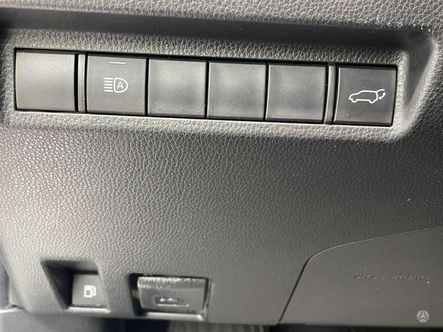 Pelēks Toyota RAV4 2019 Viļņa, ar dzinēja tilpumu 2.49 L un nobraukumu 151 tūkst. km par 22000 €, foto 24 vietnē AUTOMOTO.COM.LV