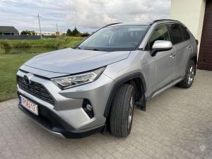 Grey Toyota RAV4 2019 in Klaipeda, with an engine capacity of 2.50 L and mileage of 65 thousand km for 24500 €, photo 1 on AUTOMOTO.COM.LV