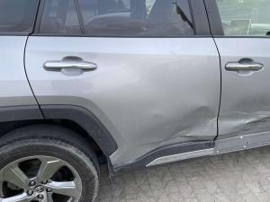 Grey Toyota RAV4 2019 in Klaipeda, with an engine capacity of 2.50 L and mileage of 65 thousand km for 24500 €, photo 8 on AUTOMOTO.COM.LV