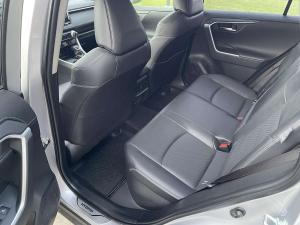 Grey Toyota RAV4 2019 in Klaipeda, with an engine capacity of 2.50 L and mileage of 65 thousand km for 24500 €, photo 12 on AUTOMOTO.COM.LV