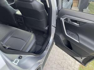 Grey Toyota RAV4 2019 in Klaipeda, with an engine capacity of 2.50 L and mileage of 65 thousand km for 24500 €, photo 15 on AUTOMOTO.COM.LV