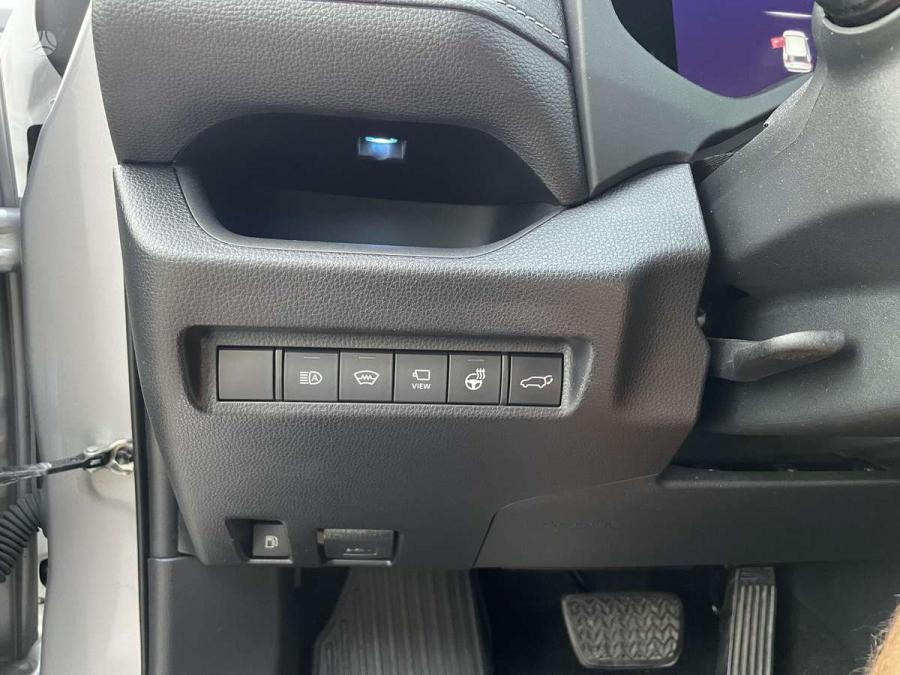 Grey Toyota RAV4 2019 in Klaipeda, with an engine capacity of 2.50 L and mileage of 65 thousand km for 24500 €, photo 22 on AUTOMOTO.COM.LV