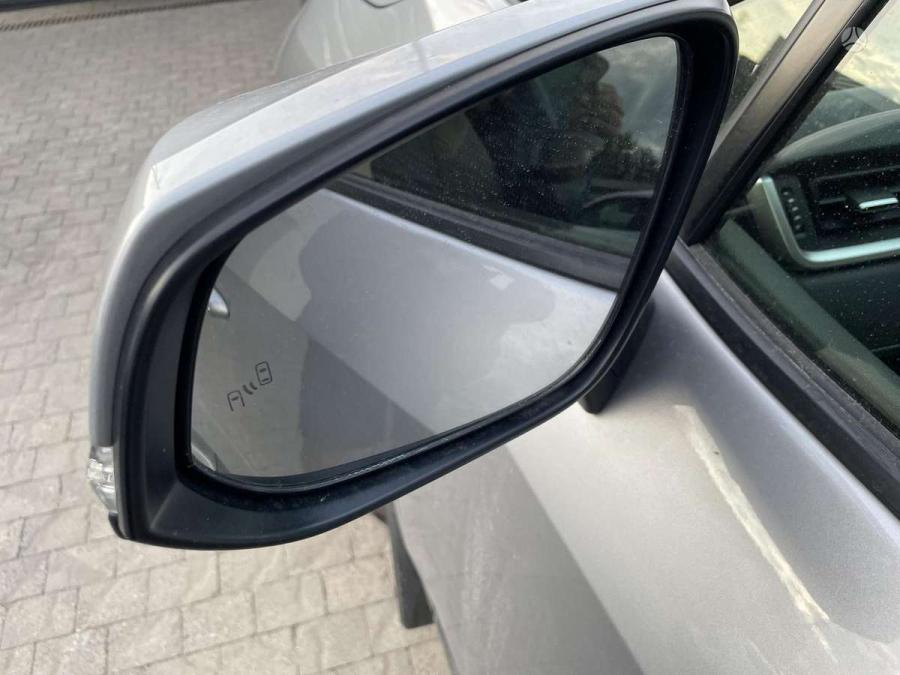 Grey Toyota RAV4 2019 in Klaipeda, with an engine capacity of 2.50 L and mileage of 65 thousand km for 24500 €, photo 23 on AUTOMOTO.COM.LV