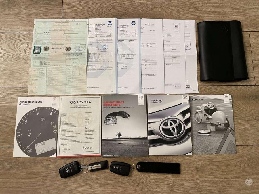 Grey Toyota RAV4 2019 in Klaipeda, with an engine capacity of 2.50 L and mileage of 65 thousand km for 24500 €, photo 26 on AUTOMOTO.COM.LV
