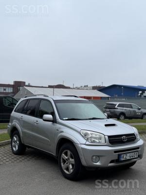 Grey Toyota RAV4 2004 in Riga, with an engine capacity of 2.00 L and mileage of 340 thousand km for 1100 €, photo  on AUTOMOTO.COM.LV