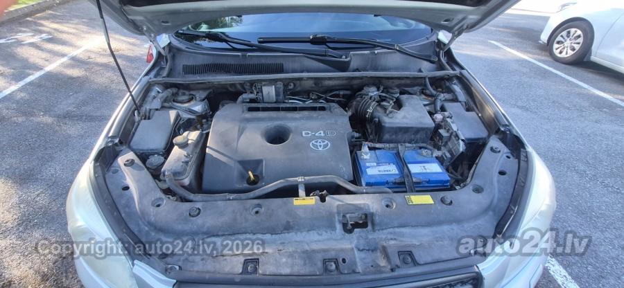 Grey Toyota RAV4 2007 in Rakvere, with an engine capacity of 2.20 L and mileage of 369 thousand km for 4300 €, photo 14 on AUTOMOTO.COM.LV