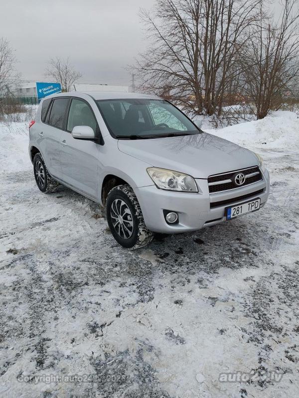 Grey Toyota RAV4 2009 in Tallinn, with an engine capacity of 2.00 L and mileage of 200 thousand km for 5800 €, photo 3 on AUTOMOTO.COM.LV
