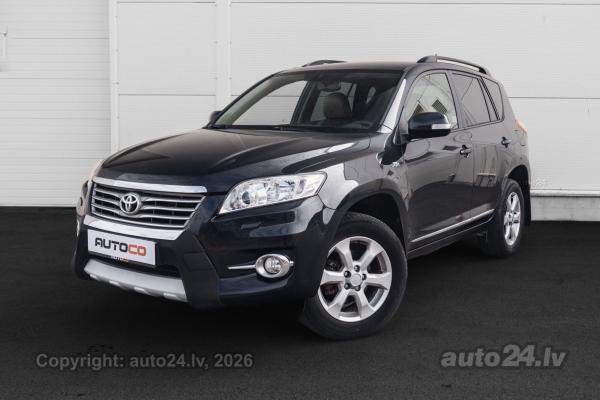 Pelēks Toyota RAV4 2010 Tallina, ar dzinēja tilpumu 2.20 L un nobraukumu 220 tūkst. km par 7499 €, foto 1 vietnē AUTOMOTO.COM.LV