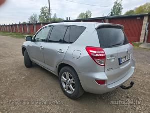 Grey Toyota RAV4 2010 in Tallinn, with an engine capacity of 2.20 L and mileage of 162 thousand km for 7200 €, photo 14 on AUTOMOTO.COM.LV