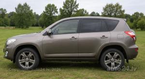 Grey Toyota RAV4 2010 in Valmiera, with an engine capacity of 2.20 L and mileage of 405 thousand km for 5500 €, photo  on AUTOMOTO.COM.LV