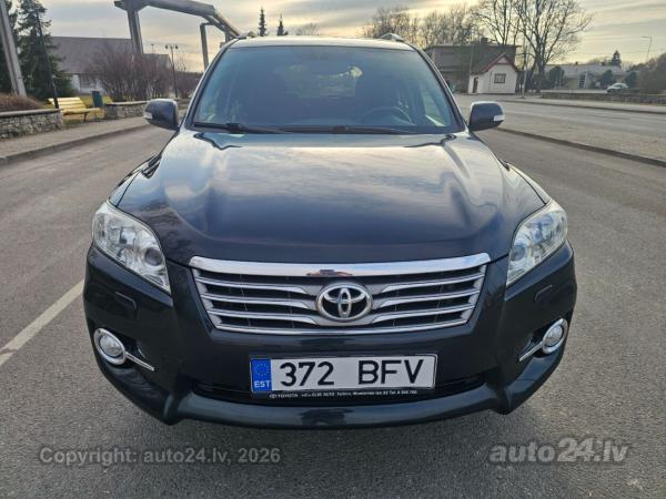 Pelēks Toyota RAV4 2011 Paide, ar dzinēja tilpumu 2.00 L un nobraukumu 222 tūkst. km par 8650 €, foto 2 vietnē AUTOMOTO.COM.LV