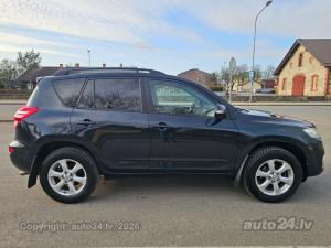 Pelēks Toyota RAV4 2011 Paide, ar dzinēja tilpumu 2.00 L un nobraukumu 222 tūkst. km par 8650 €, foto 7 vietnē AUTOMOTO.COM.LV