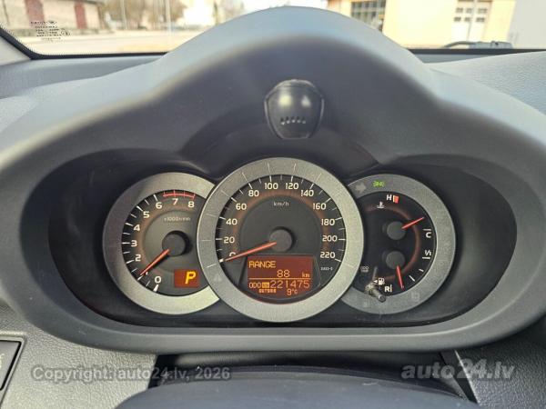 Grey Toyota RAV4 2011 in Paide, with an engine capacity of 2.00 L and mileage of 222 thousand km for 8650 €, photo 11 on AUTOMOTO.COM.LV
