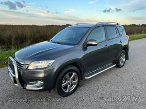 Grey Toyota RAV4 2012 in Haapsalu, with an engine capacity of 2.20 L and mileage of 254 thousand km for 8500 €, photo 4 on AUTOMOTO.COM.LV