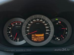 Grey Toyota RAV4 2012 in Haapsalu, with an engine capacity of 2.20 L and mileage of 254 thousand km for 8500 €, photo 20 on AUTOMOTO.COM.LV