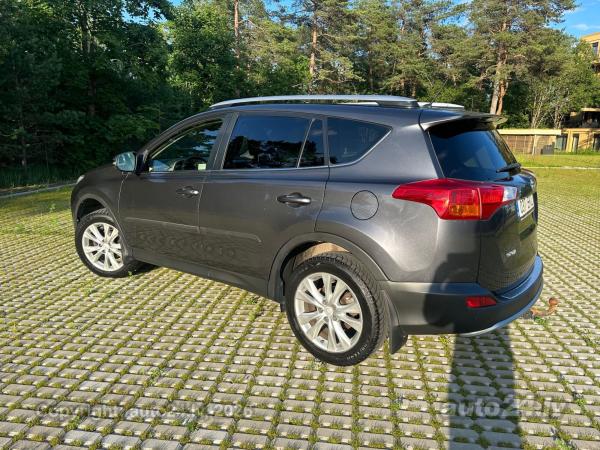 Pelēks Toyota RAV4 2013 Keila, ar dzinēja tilpumu 2.00 L un nobraukumu 156 tūkst. km par 14300 €, foto 2 vietnē AUTOMOTO.COM.LV