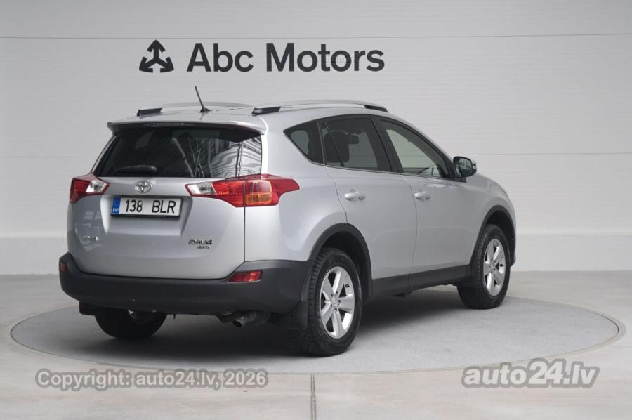 Pelēks Toyota RAV4 2014 Tallina, ar dzinēja tilpumu 2.00 L un nobraukumu 177 tūkst. km par 11990 €, foto 4 vietnē AUTOMOTO.COM.LV