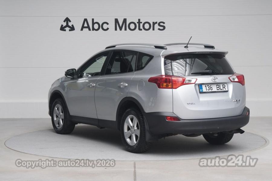 Pelēks Toyota RAV4 2014 Tallina, ar dzinēja tilpumu 2.00 L un nobraukumu 177 tūkst. km par 11990 €, foto 6 vietnē AUTOMOTO.COM.LV