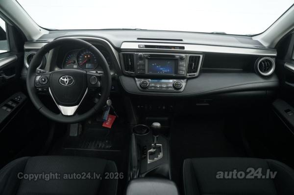 Grey Toyota RAV4 2014 in Tallinn, with an engine capacity of 2.00 L and mileage of 177 thousand km for 11990 €, photo 8 on AUTOMOTO.COM.LV