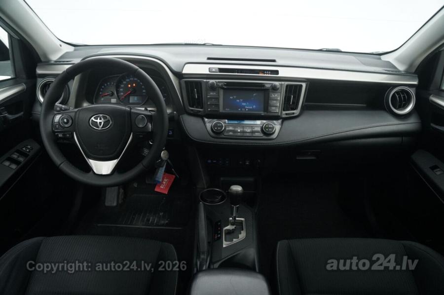 Pelēks Toyota RAV4 2014 Tallina, ar dzinēja tilpumu 2.00 L un nobraukumu 177 tūkst. km par 11990 €, foto 8 vietnē AUTOMOTO.COM.LV