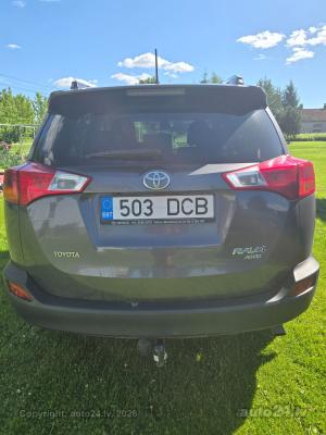 Grey Toyota RAV4 2014 in Tallinn, with an engine capacity of 2.00 L and mileage of 149 thousand km for 12500 €, photo 3 on AUTOMOTO.COM.LV