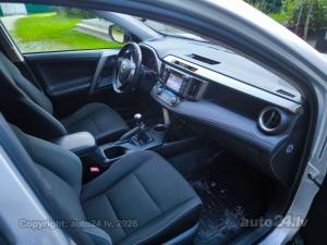 Pelēks Toyota RAV4 2014 Peltsamā, ar dzinēja tilpumu 2.00 L un nobraukumu 257 tūkst. km par 10500 €, foto 12 vietnē AUTOMOTO.COM.LV