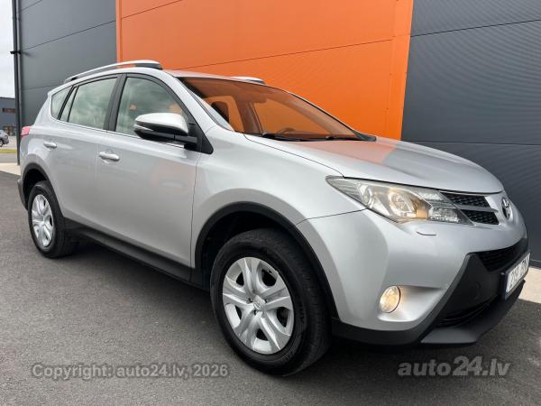 Pelēks Toyota RAV4 2015 Kuresāre, ar dzinēja tilpumu 2.00 L un nobraukumu 147 tūkst. km par 13390 €, foto 3 vietnē AUTOMOTO.COM.LV