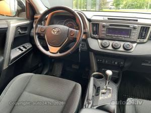 Pelēks Toyota RAV4 2015 Kuresāre, ar dzinēja tilpumu 2.00 L un nobraukumu 147 tūkst. km par 13390 €, foto 11 vietnē AUTOMOTO.COM.LV