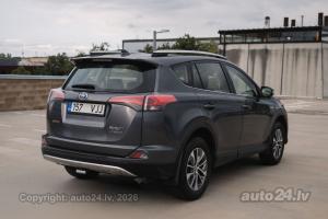 Grey Toyota RAV4 2016 in Tallinn, with an engine capacity of 2.50 L and mileage of 274 thousand km for 11999 €, photo 5 on AUTOMOTO.COM.LV