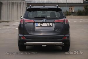 Grey Toyota RAV4 2016 in Tallinn, with an engine capacity of 2.50 L and mileage of 274 thousand km for 11999 €, photo 6 on AUTOMOTO.COM.LV