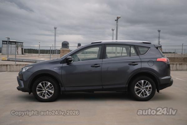 Grey Toyota RAV4 2016 in Tallinn, with an engine capacity of 2.50 L and mileage of 274 thousand km for 11999 €, photo 7 on AUTOMOTO.COM.LV