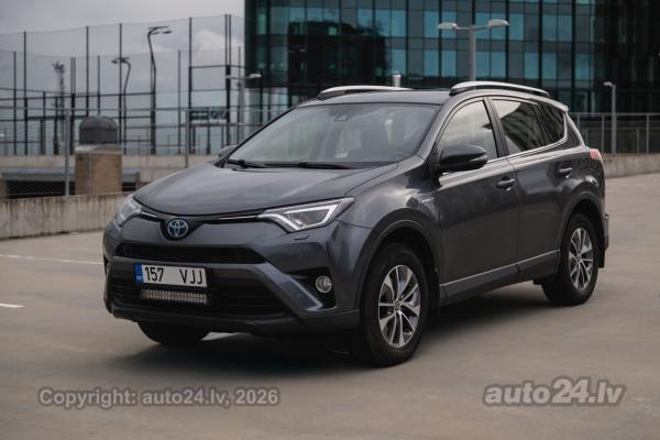 Grey Toyota RAV4 2016 in Tallinn, with an engine capacity of 2.50 L and mileage of 274 thousand km for 11999 €, photo 8 on AUTOMOTO.COM.LV