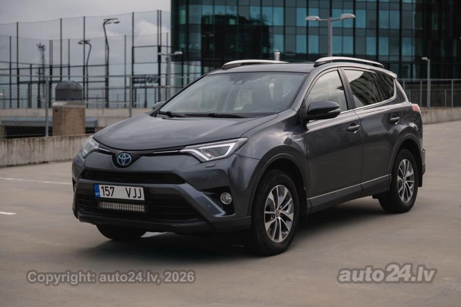 Grey Toyota RAV4 2016 in Tallinn, with an engine capacity of 2.50 L and mileage of 274 thousand km for 11999 €, photo 9 on AUTOMOTO.COM.LV