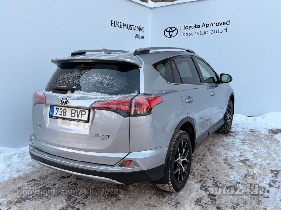Grey Toyota RAV4 2017 in Tallinn, with an engine capacity of 1.99 L and mileage of 87 thousand km for 20995 €, photo 2 on AUTOMOTO.COM.LV