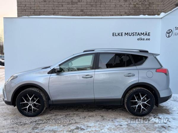 Grey Toyota RAV4 2017 in Tallinn, with an engine capacity of 1.99 L and mileage of 87 thousand km for 20995 €, photo 3 on AUTOMOTO.COM.LV