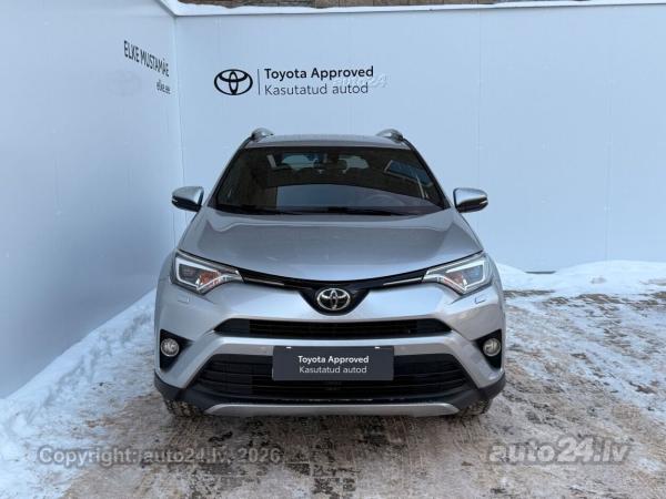 Grey Toyota RAV4 2017 in Tallinn, with an engine capacity of 1.99 L and mileage of 87 thousand km for 20995 €, photo 5 on AUTOMOTO.COM.LV