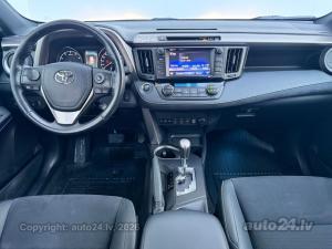Pelēks Toyota RAV4 2017 Tallina, ar dzinēja tilpumu 1.99 L un nobraukumu 87 tūkst. km par 20995 €, foto 8 vietnē AUTOMOTO.COM.LV