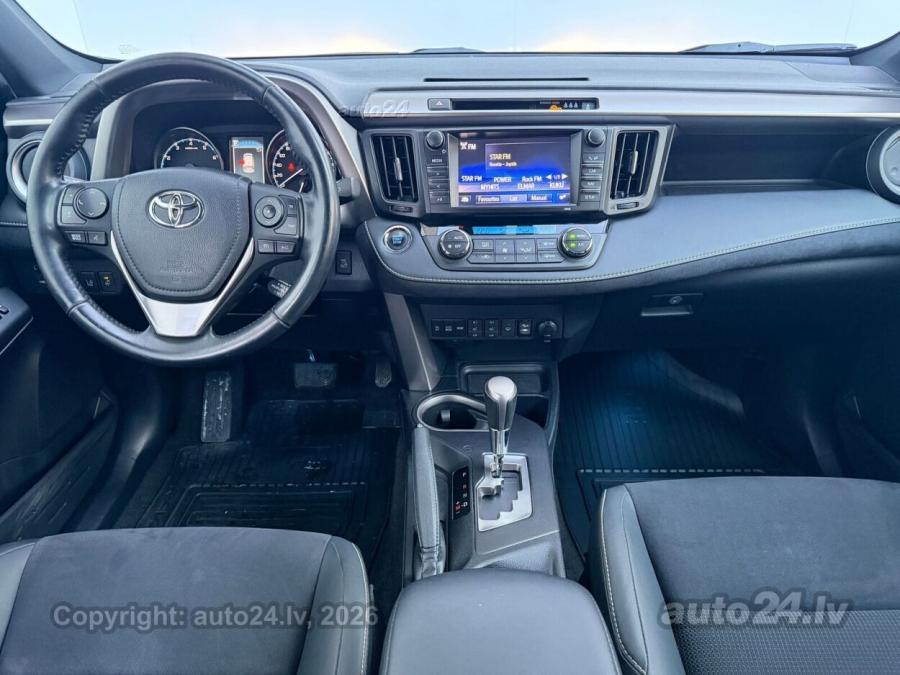 Pelēks Toyota RAV4 2017 Tallina, ar dzinēja tilpumu 1.99 L un nobraukumu 87 tūkst. km par 20995 €, foto 8 vietnē AUTOMOTO.COM.LV