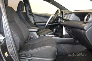 Pelēks Toyota RAV4 2017 Tallina, ar dzinēja tilpumu 2.50 L un nobraukumu 16 tūkst. km par 17990 €, foto 7 vietnē AUTOMOTO.COM.LV