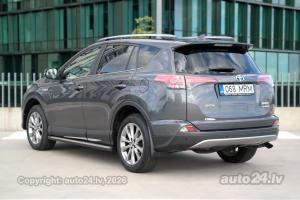 Pelēks Toyota RAV4 2017 Tallina, ar dzinēja tilpumu 2.50 L un nobraukumu 24 tūkst. km par 21200 €, foto 5 vietnē AUTOMOTO.COM.LV