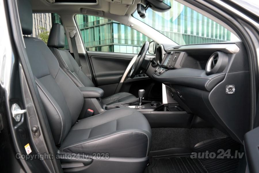 Pelēks Toyota RAV4 2017 Tallina, ar dzinēja tilpumu 2.50 L un nobraukumu 24 tūkst. km par 21200 €, foto 10 vietnē AUTOMOTO.COM.LV