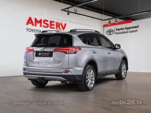 Pelēks Toyota RAV4 2017 Tallina, ar dzinēja tilpumu 2.50 L un nobraukumu 149 tūkst. km par 18990 €, foto 3 vietnē AUTOMOTO.COM.LV