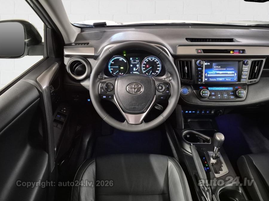 Pelēks Toyota RAV4 2017 Tallina, ar dzinēja tilpumu 2.50 L un nobraukumu 149 tūkst. km par 18990 €, foto 10 vietnē AUTOMOTO.COM.LV