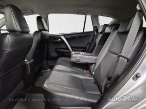 Pelēks Toyota RAV4 2017 Tallina, ar dzinēja tilpumu 2.50 L un nobraukumu 149 tūkst. km par 18990 €, foto 20 vietnē AUTOMOTO.COM.LV