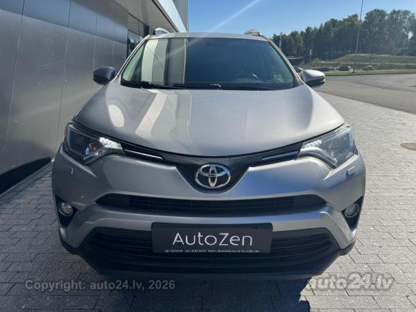 Grey Toyota RAV4 2017 in Tallinn, with an engine capacity of 2.00 L and mileage of 174 thousand km for 13995 €, photo 3 on AUTOMOTO.COM.LV