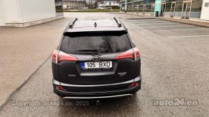 Grey Toyota RAV4 2018 in Tallinn, with an engine capacity of 2.00 L and mileage of 133 thousand km for 16000 €, photo 6 on AUTOMOTO.COM.LV