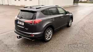 Grey Toyota RAV4 2018 in Tallinn, with an engine capacity of 2.00 L and mileage of 133 thousand km for 16000 €, photo 7 on AUTOMOTO.COM.LV